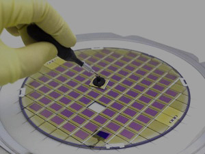 Wafers and Substrates dicing - xtalab - High precision wafers dicing